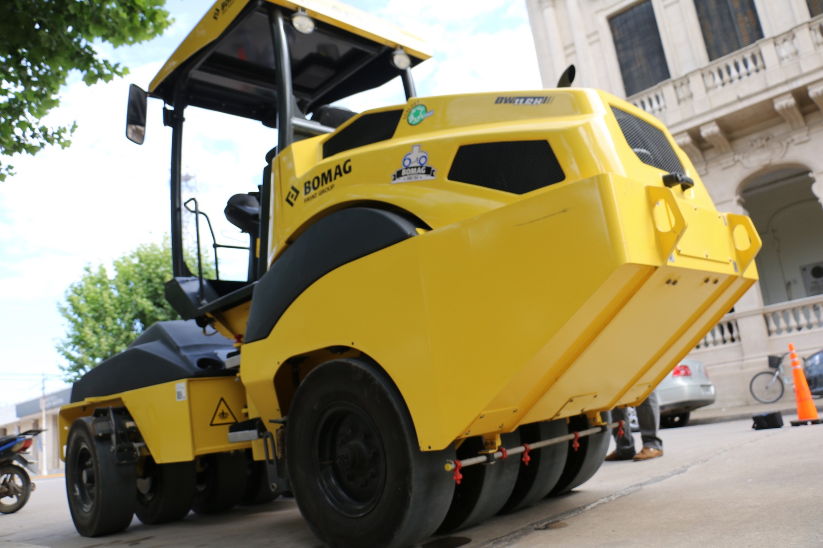 Nuevo compactador neumático para obras y servicios públicos | infociudad